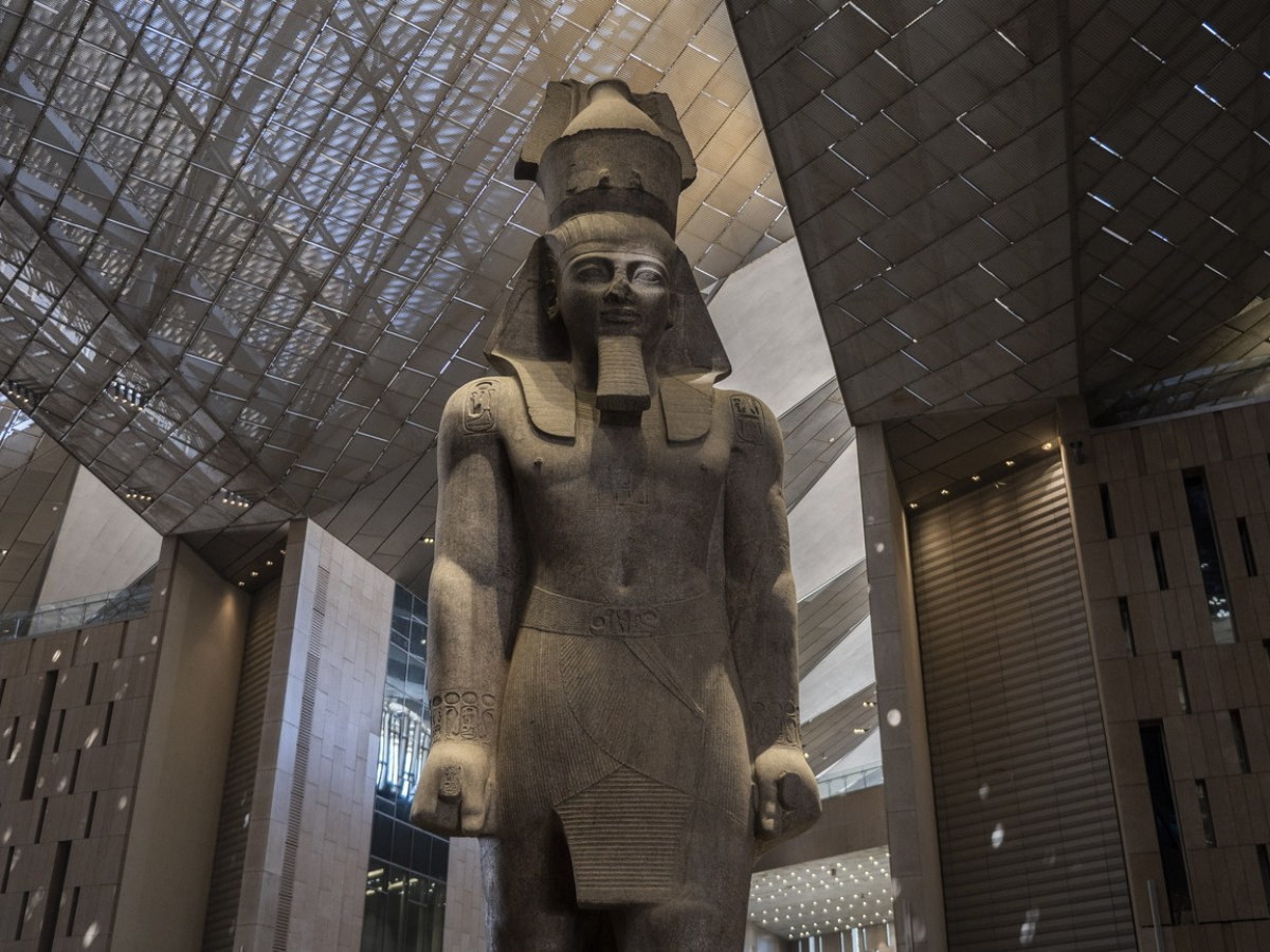 Ramesses Ii Statue Florence Egypt Unveils Giant Restored Statue Of