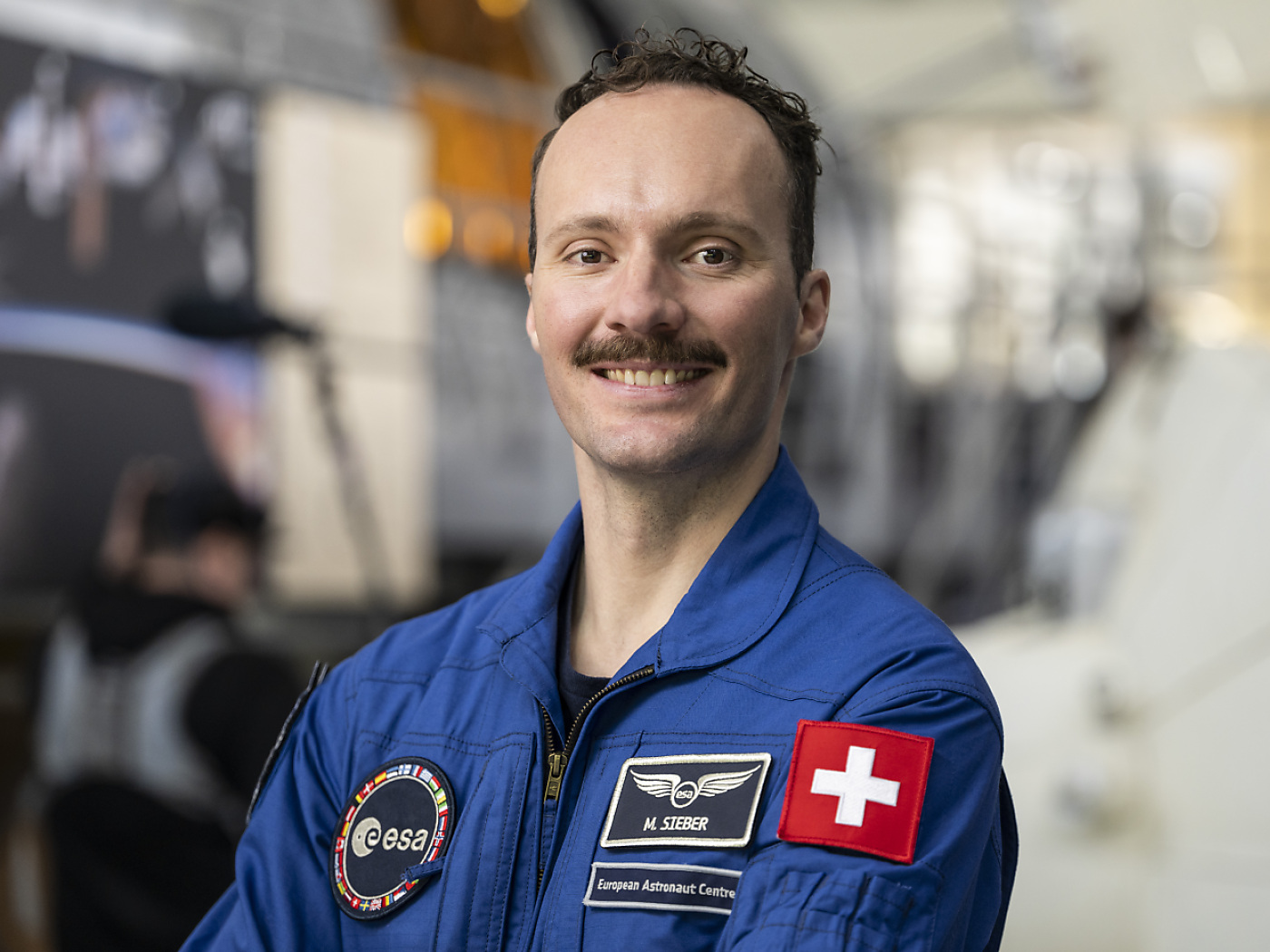 Marco Sieber devra encore attendre avant d'aller dans l'espace - SWI ...
