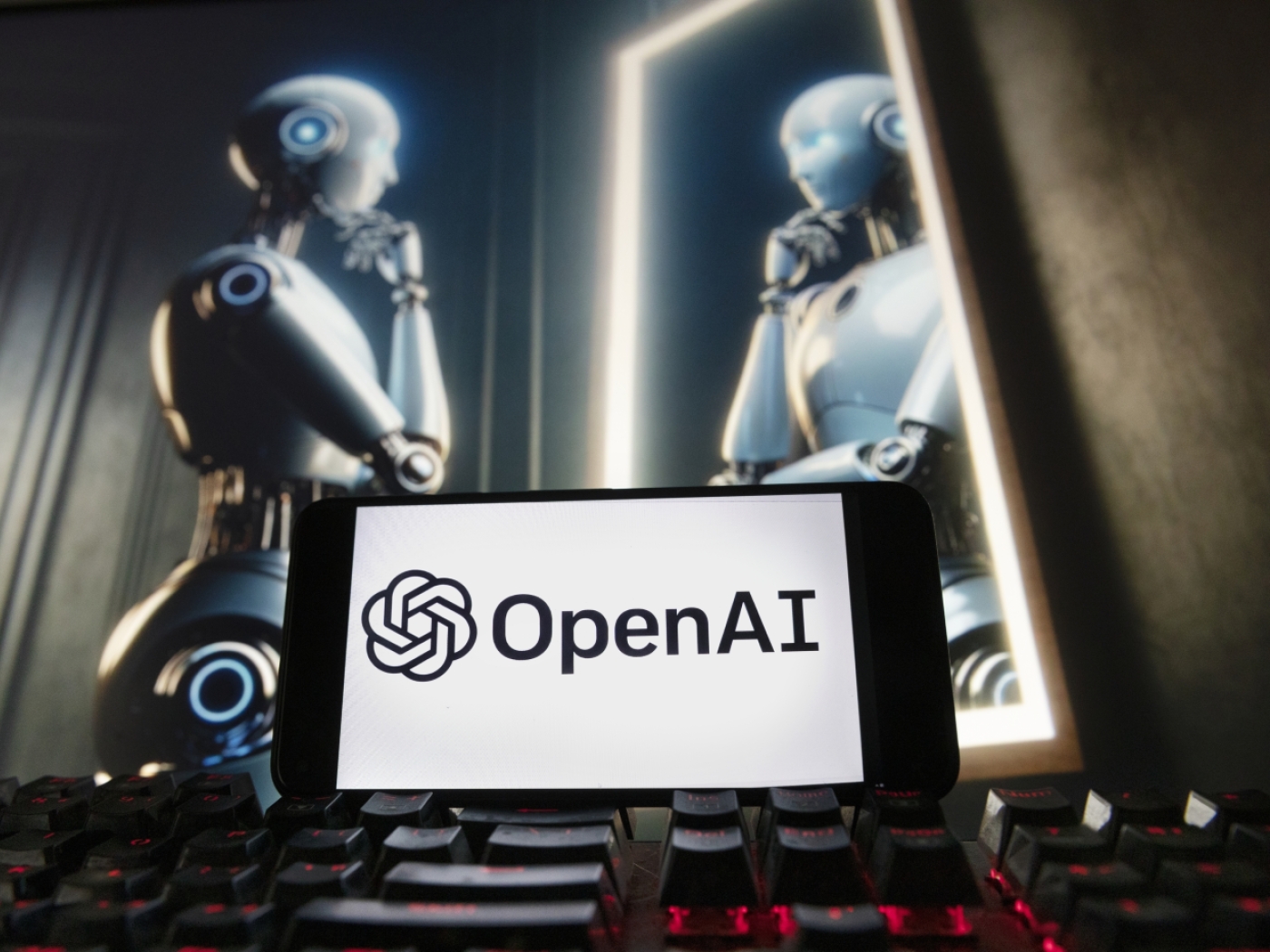 Scarlett Johansson accuse OpenAI d'avoir copié sa voix pour ChatGPT - SWI swissinfo.ch