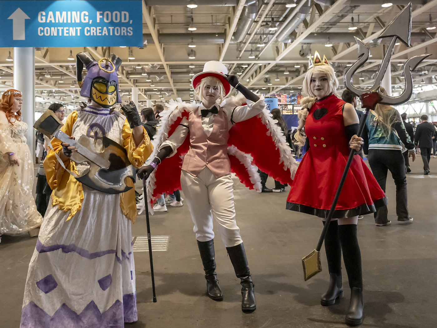 Comic-Prinzessinnen und Film-Monster in den Hallen der Messe Basel ...