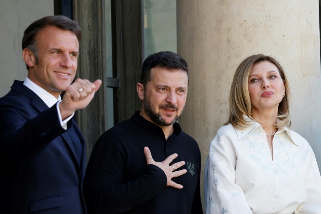 Macron espera "finalizar" coalición de instructores militares para ...