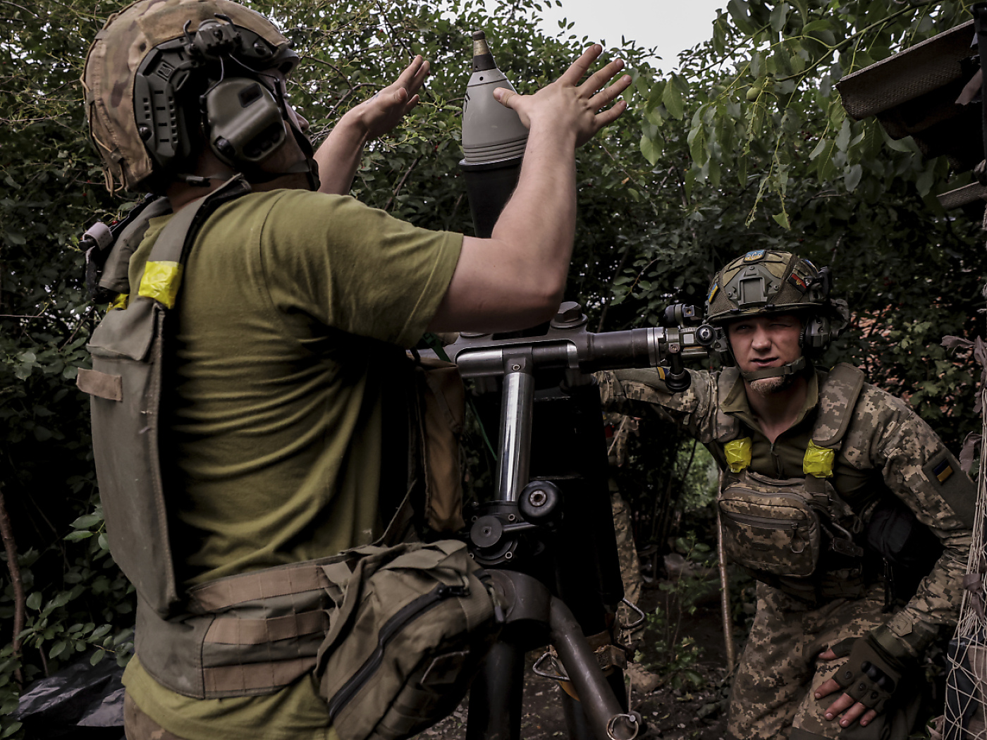 Russische Truppen setzen Angriffe an Front in der Ukraine fort - SWI ...