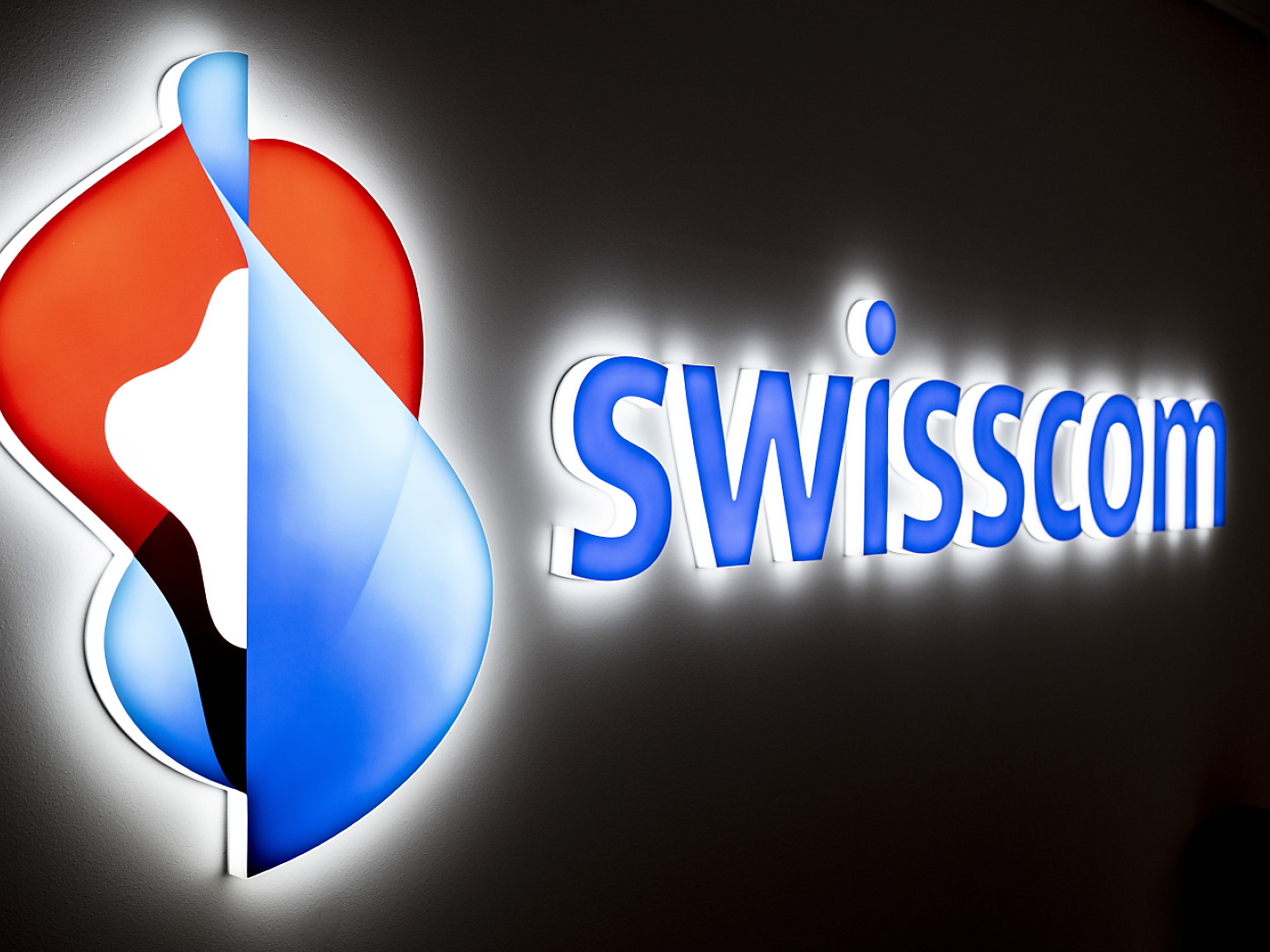 Fastweb vende partecipazione, incassa 439 milioni euro - SWI swissinfo.ch
