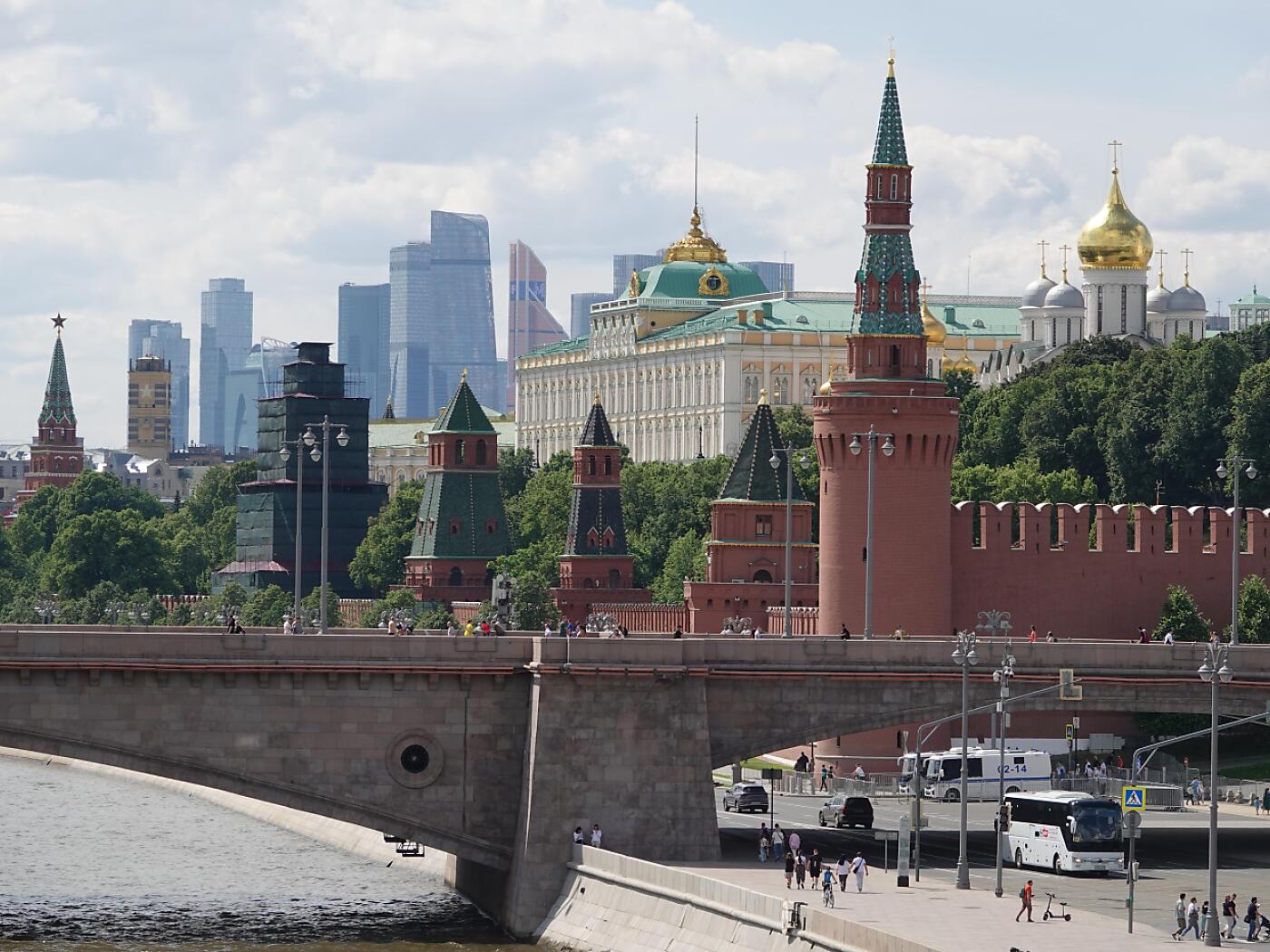 Moskau lockt mit mehr Geld zum Kriegseinsatz - SWI swissinfo.ch