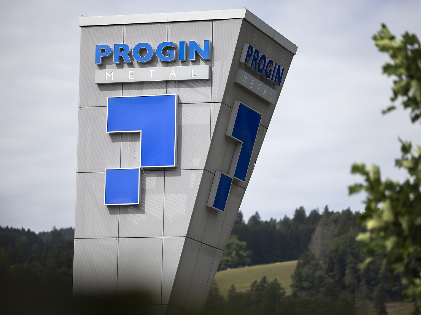 Faillite déclarée de Progin à Bulle (FR) - la grève est levée - SWI ...