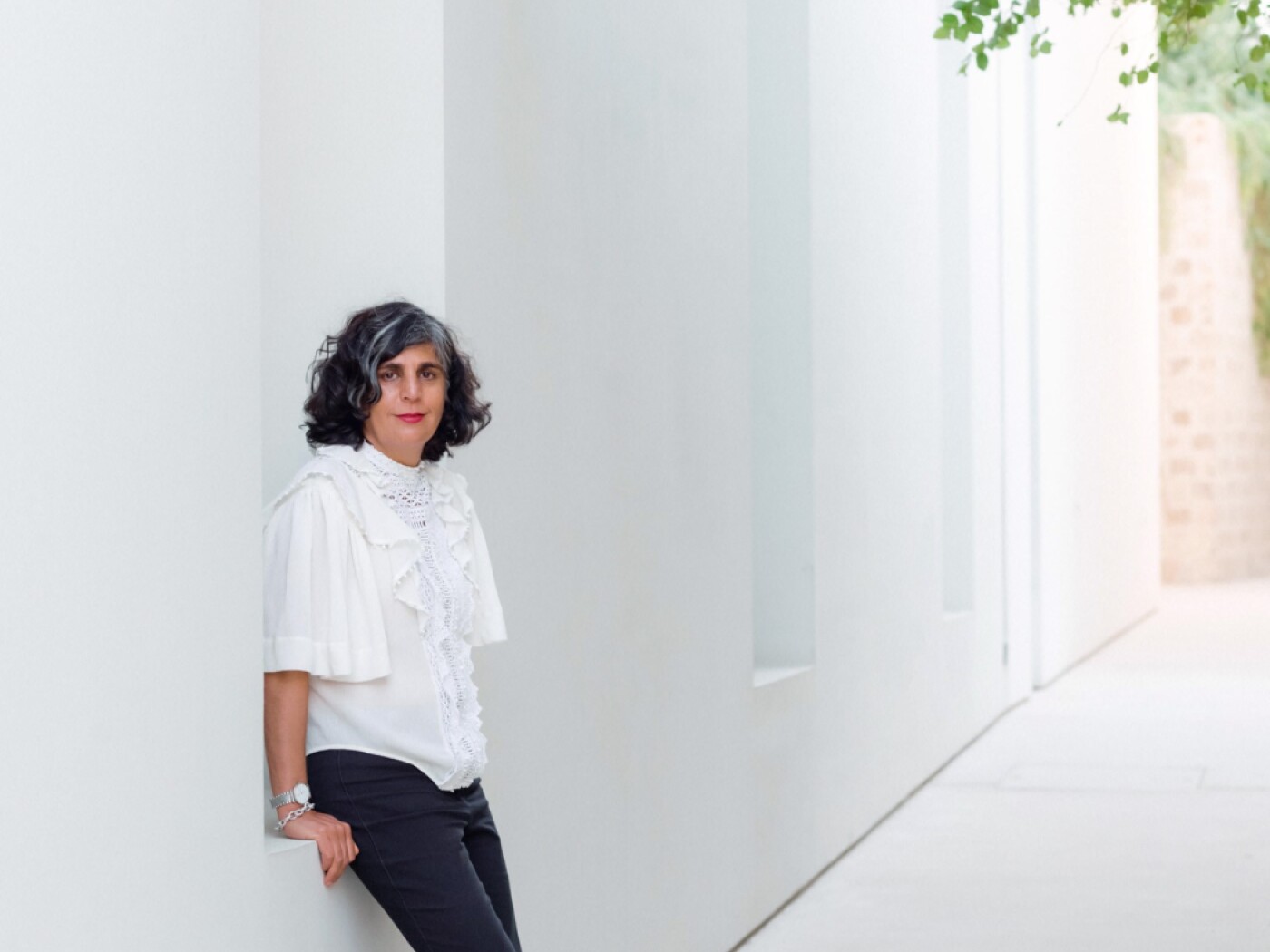 Zarina Bhimji erhält Kunstpreis der Roswitha Haftmann-Stiftung - SWI ...
