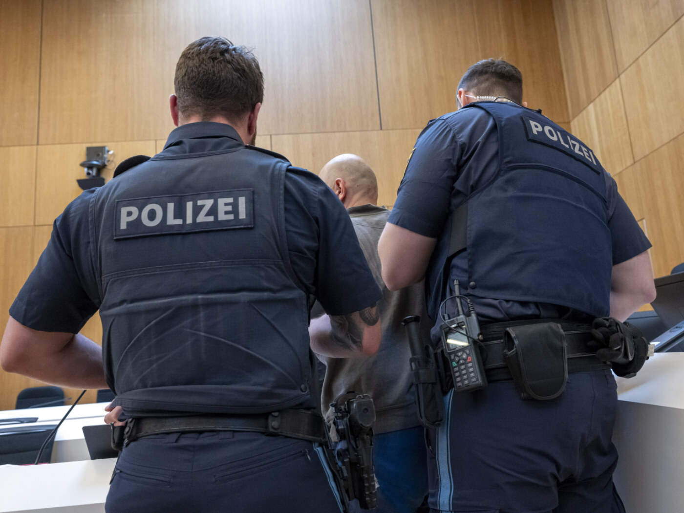 Trio streitet bei Prozess in Deutschland Spionage für Russland ab - SWI ...