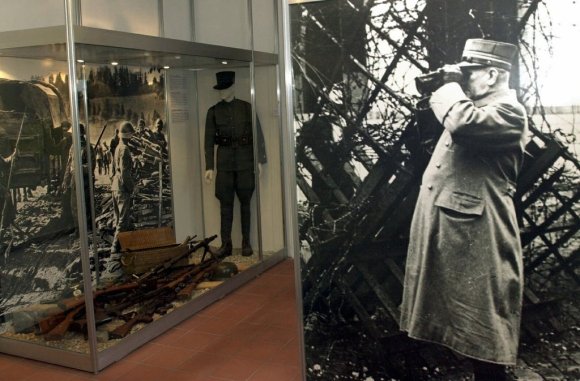 New study claims Swiss rejected fewer Jews during Nazi era - SWI ...