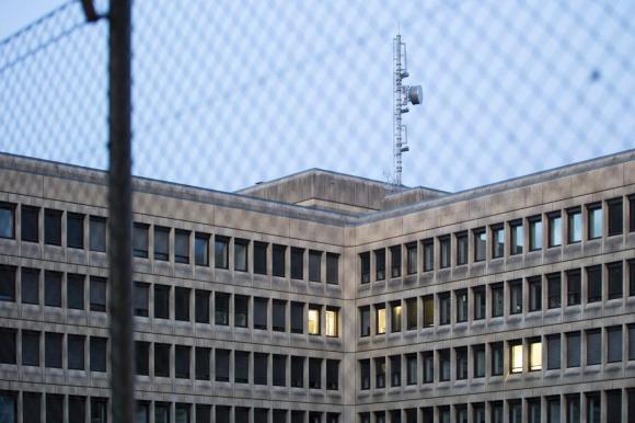 Secret service agents have licence to hack computers - SWI swissinfo.ch