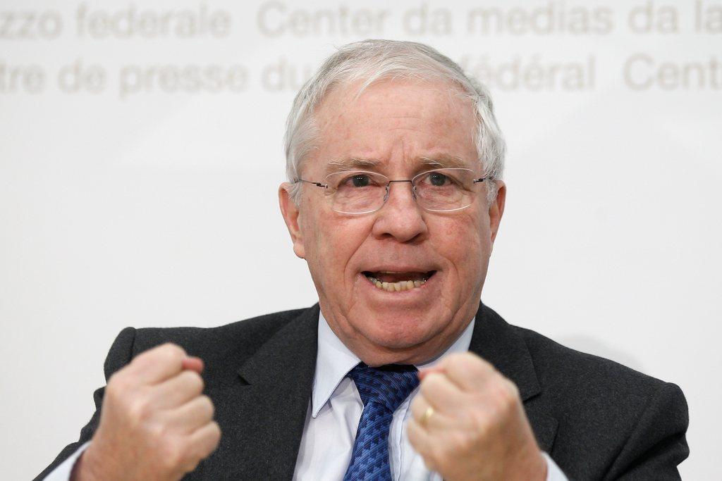 Prosecutors drop Blocher probe in Hildebrand affair - SWI swissinfo.ch