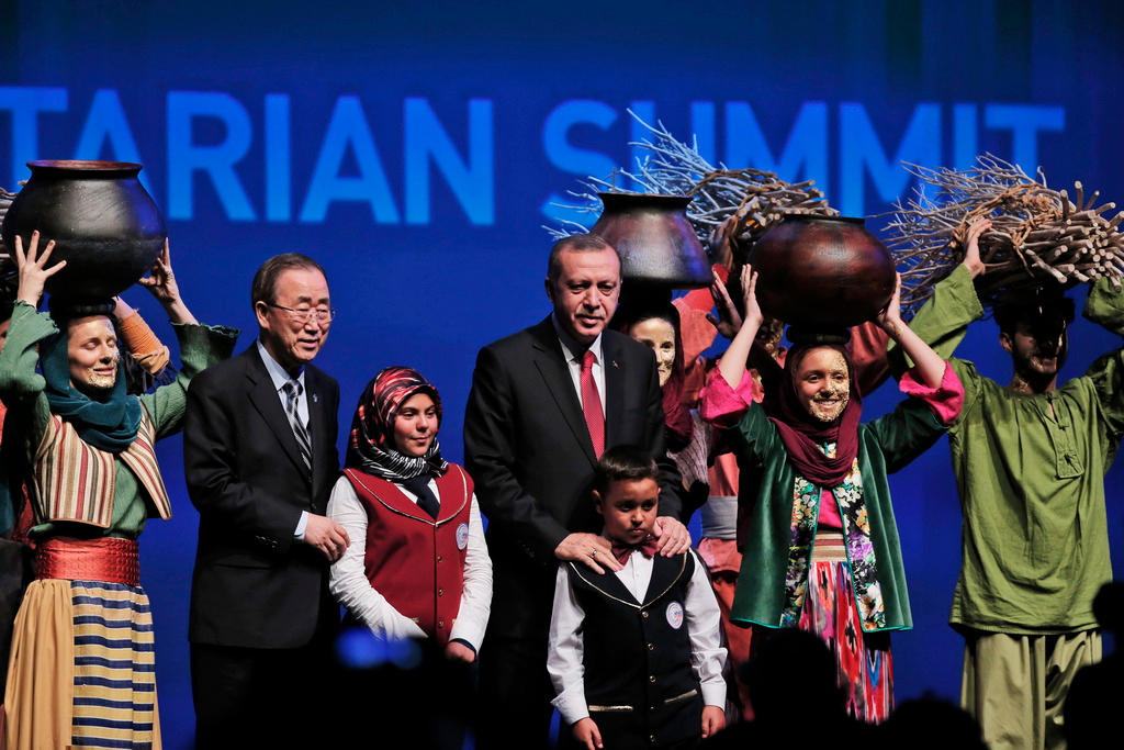 Swiss aid official upbeat after humanitarian summit - SWI swissinfo.ch