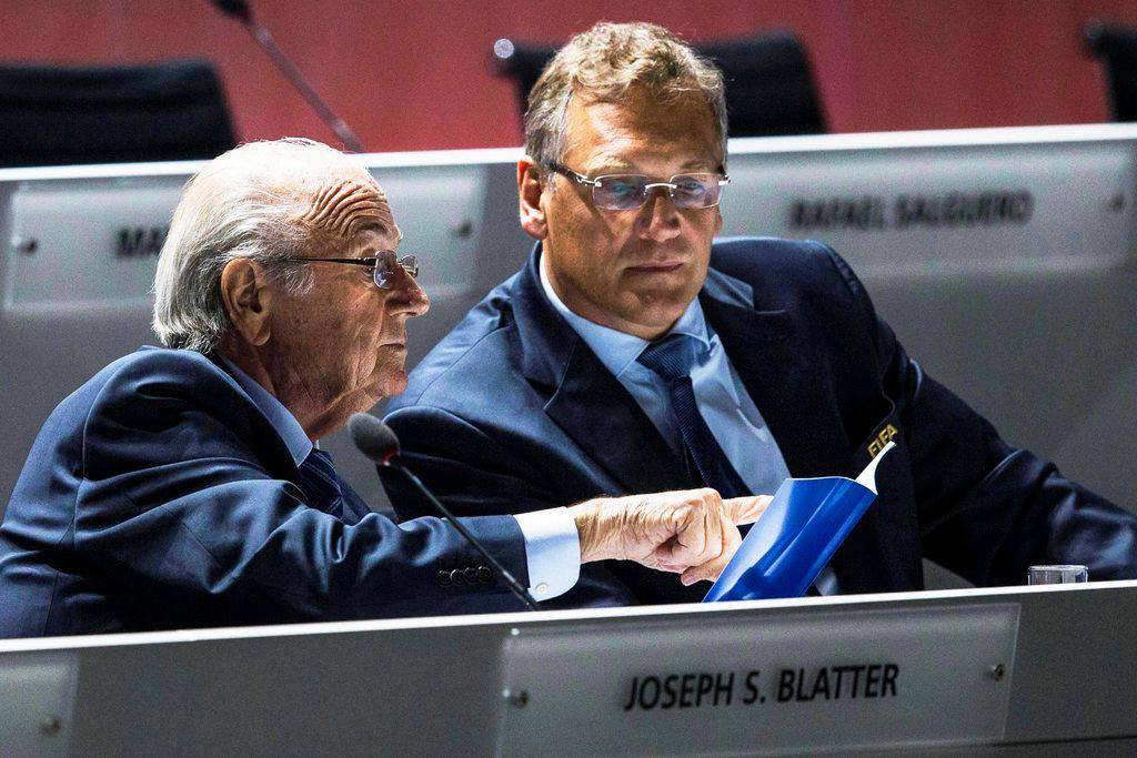 Blatter accused of rigging millions in suspect bonuses - SWI swissinfo.ch