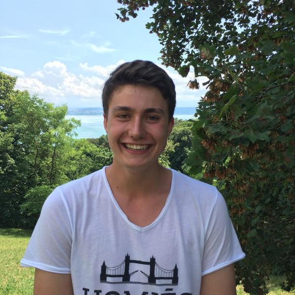 Learning how to be Swiss at summer camp - SWI swissinfo.ch