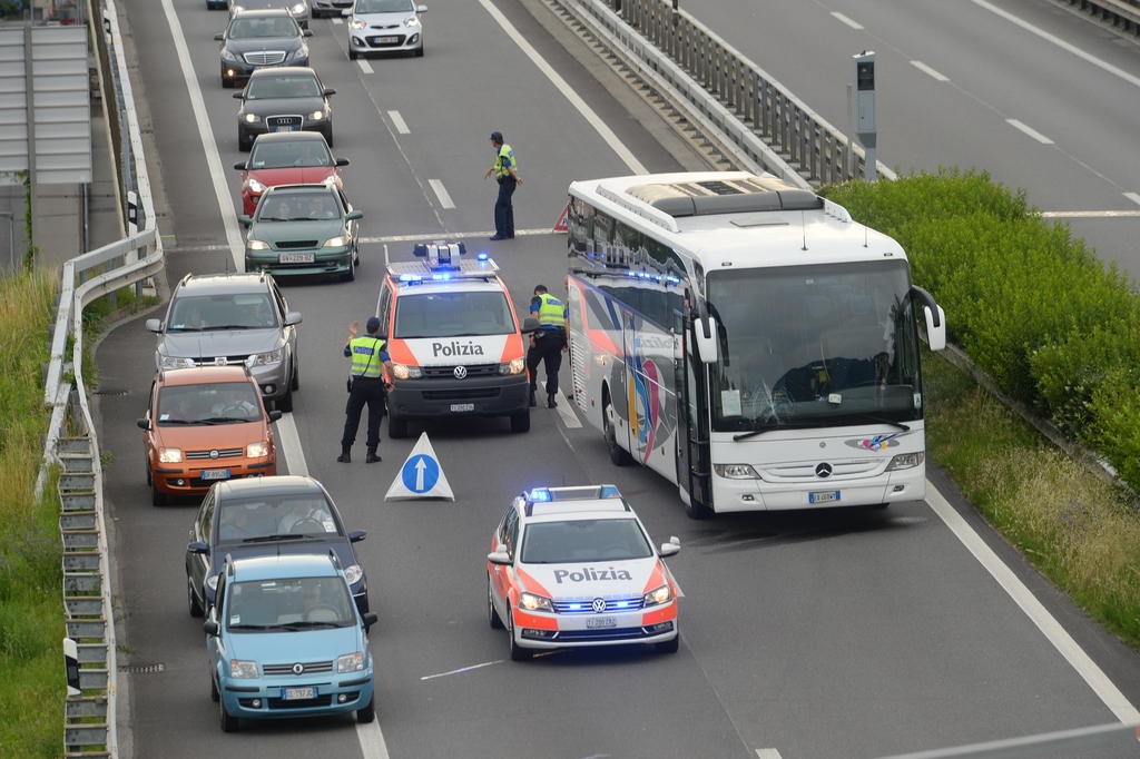 Speed camera ‘earns’ CHF8 million in six months - SWI swissinfo.ch