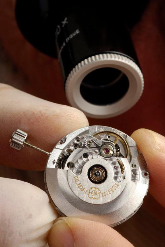 Swatch launches world’s smallest Bluetooth chip - SWI swissinfo.ch