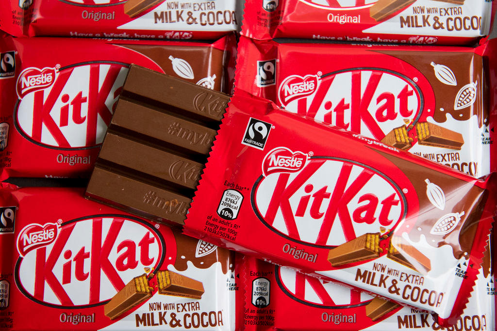 Court rejects four-fingered KitKat trademark bid - SWI swissinfo.ch