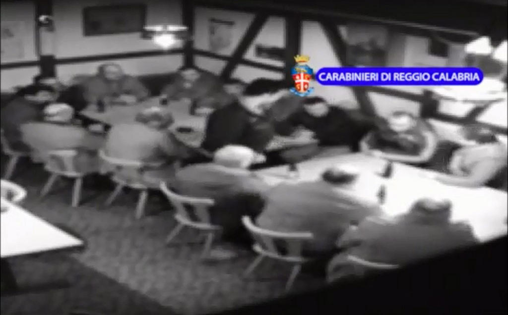 Two ‘Ndrangheta mafia members extradited to Italy - SWI swissinfo.ch