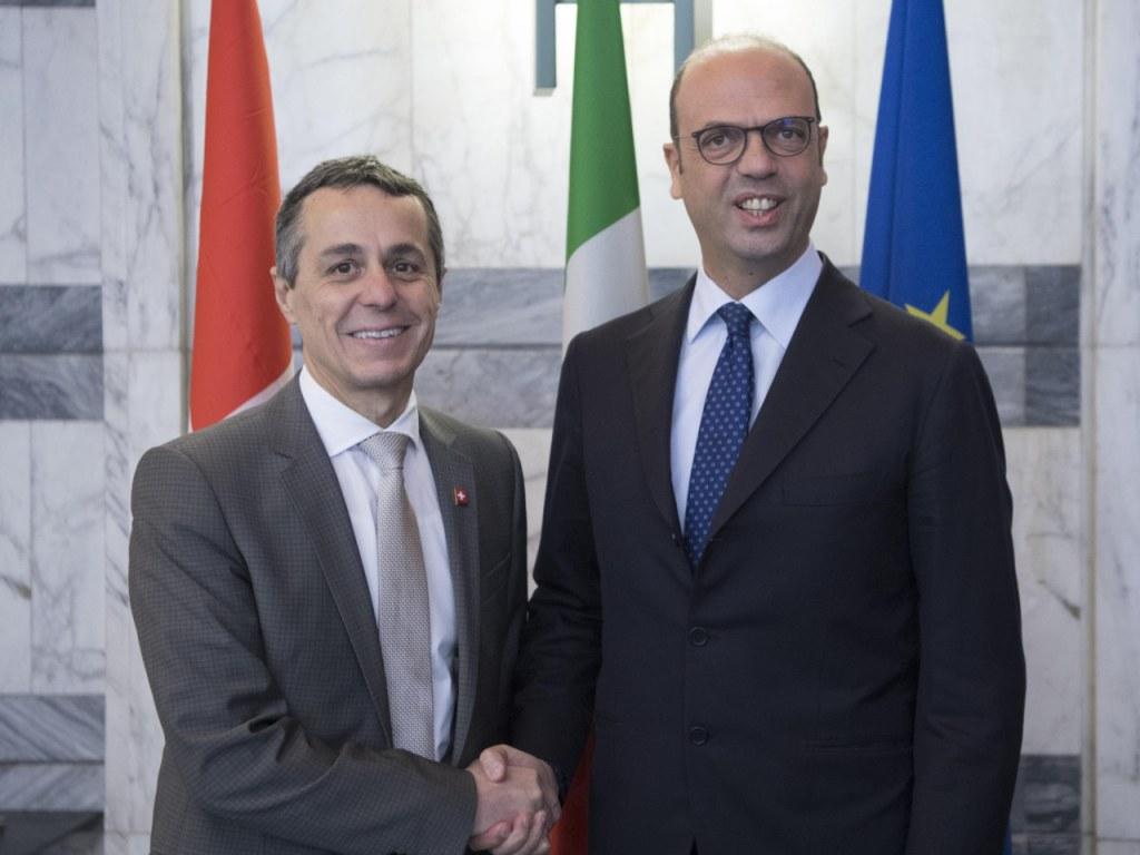Ignazio Cassis à Rome pour sa première visite à l’étranger - SWI ...