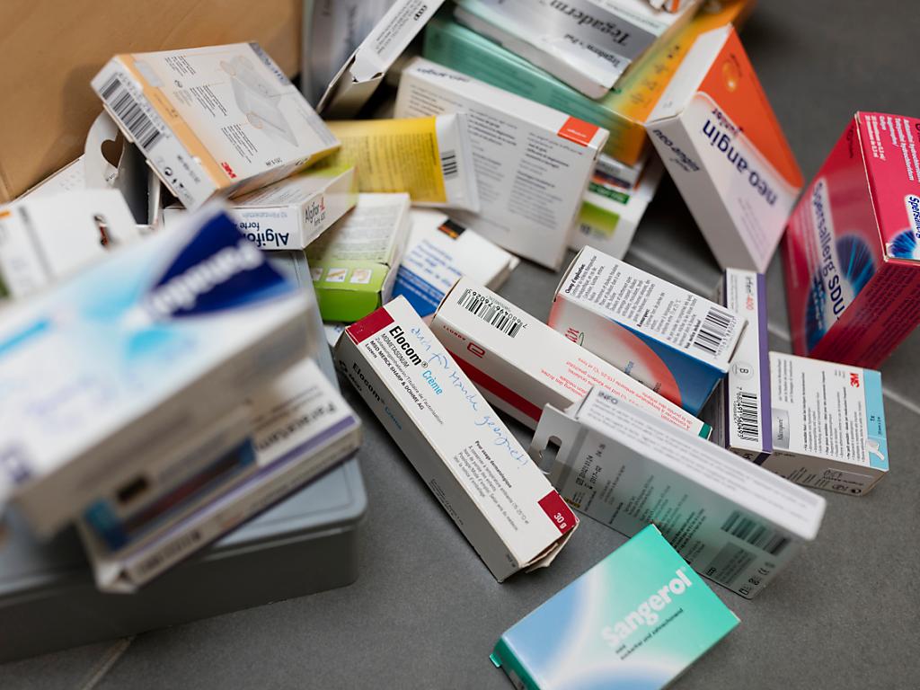 UFSP abbassa prezzo di 350 farmaci, risparmi per 60 milioni - SWI ...