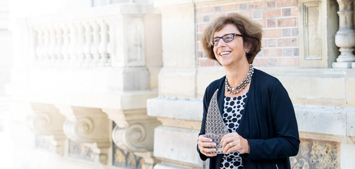 Swiss physicist wins European Inventor Award for laser technology - SWI ...