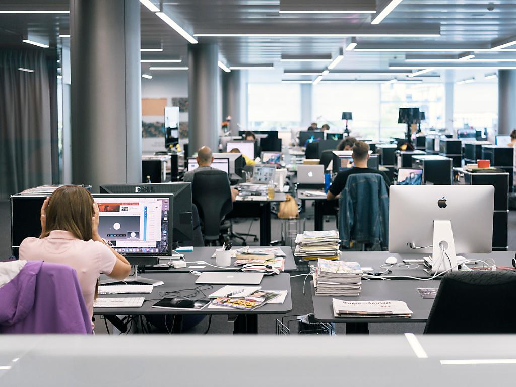 Les salaires réels devraient stagner l'an prochain, selon UBS - SWI swissinfo.ch