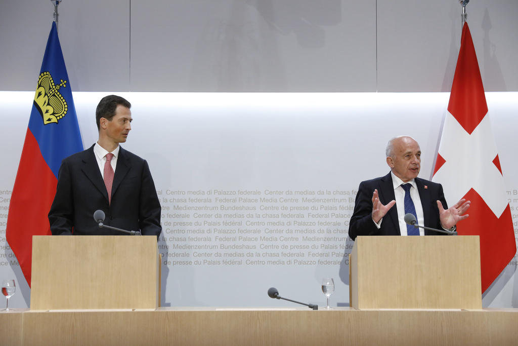Prince Alois of Liechtenstein visits Switzerland - SWI swissinfo.ch