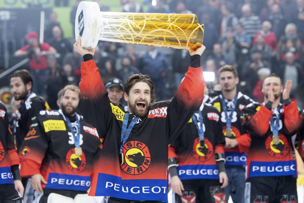 Banner year for Bern’s ice hockey and football teams - SWI swissinfo.ch