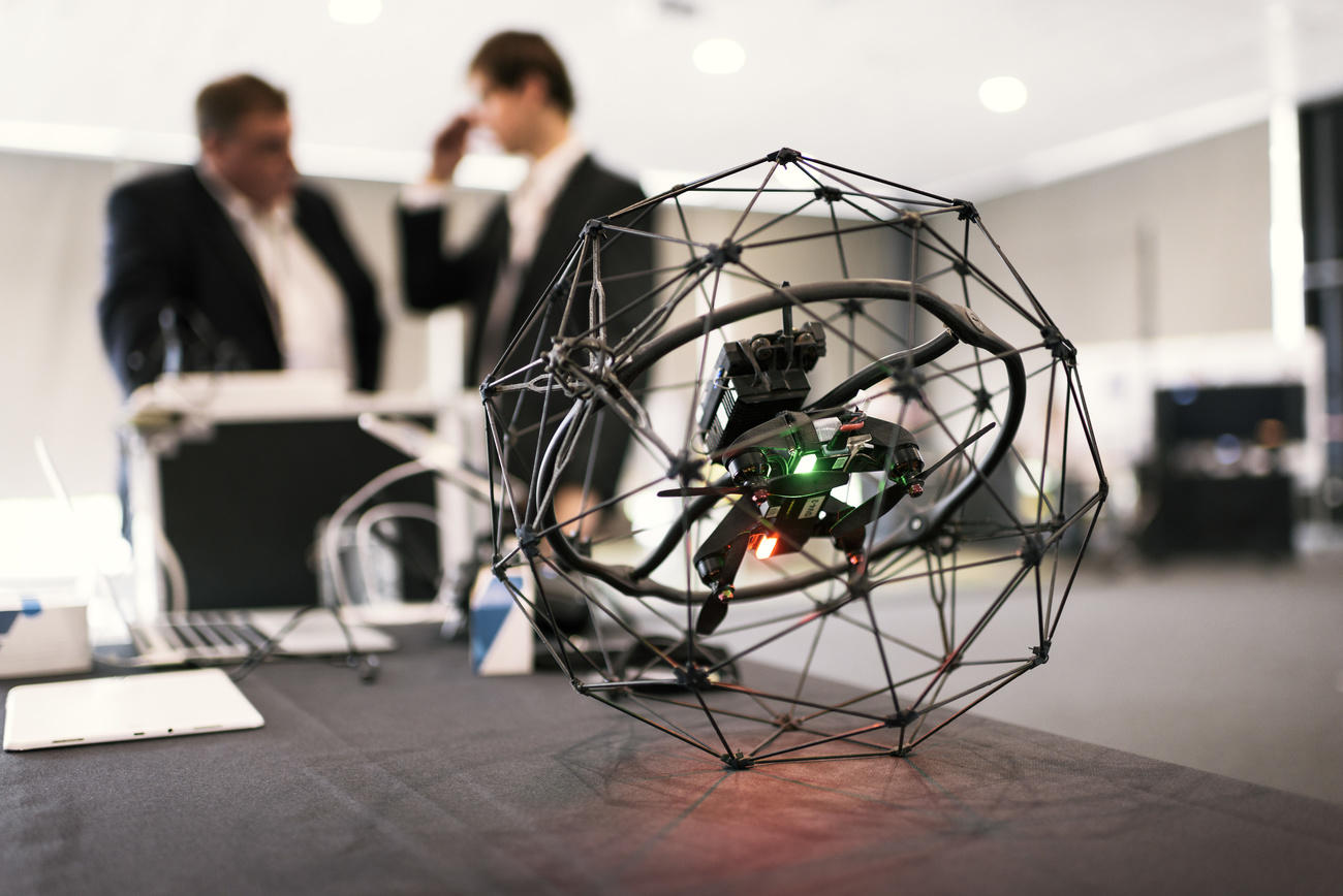 Insect-inspired drone maker tops Swiss start-up charts - SWI swissinfo.ch