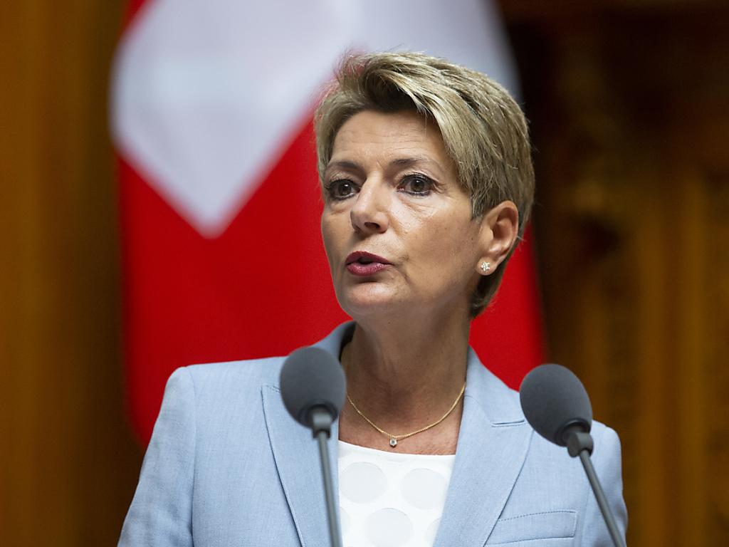 Karin Keller-Sutter è il ministro più influente del governo - SWI ...