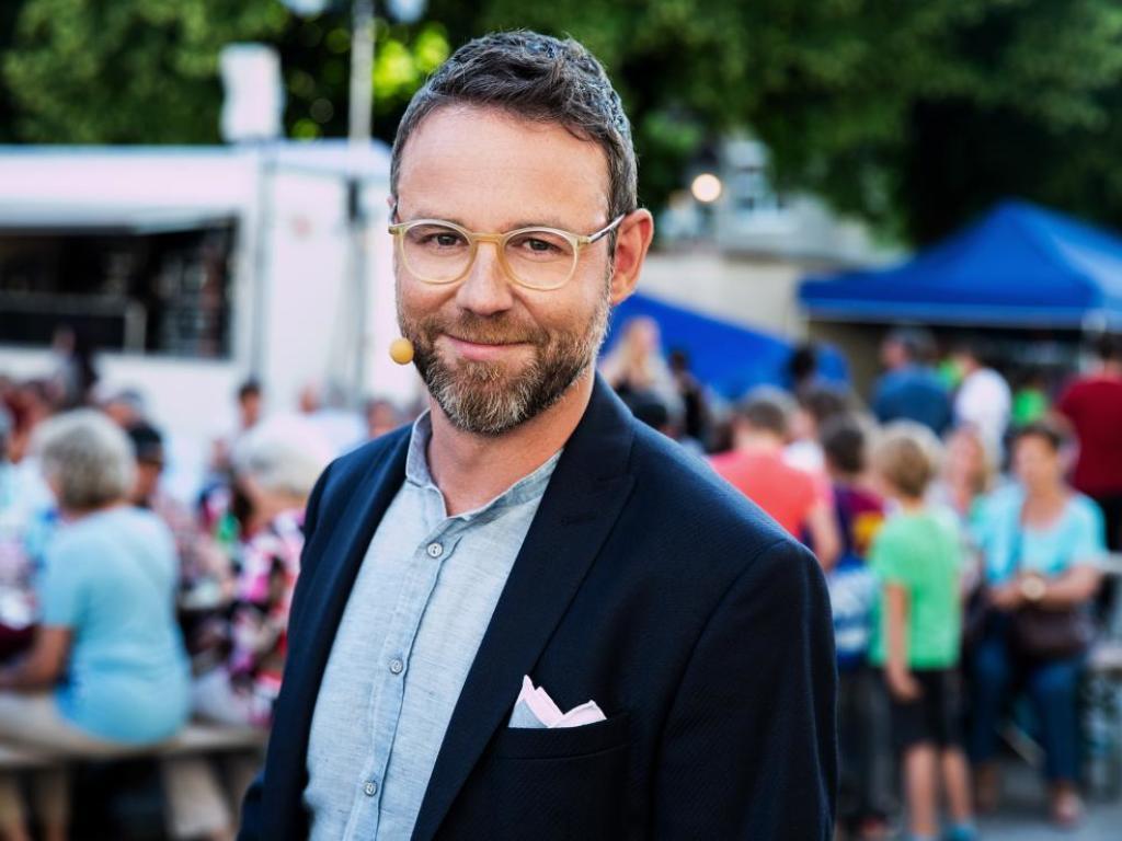 SRF-Moderator Nik Hartmann wechselt zu CH Media - SWI swissinfo.ch