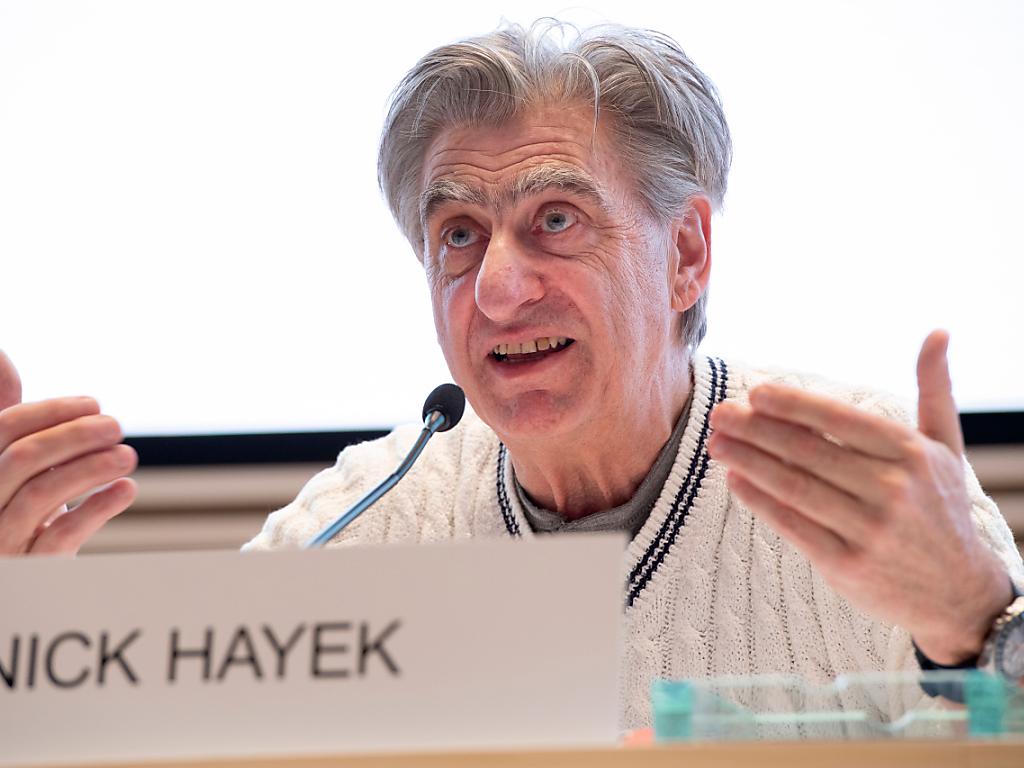 Nick Hayek: pesanti critiche alla comunicazione del governo - SWI ...