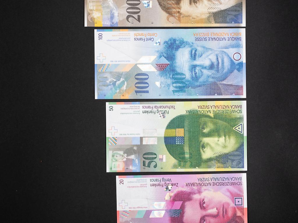 Nationalbank zieht Banknoten der achten Serie 2021 aus dem Verkehr ...