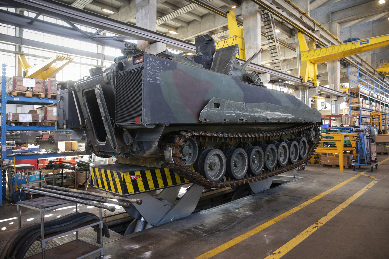 Ruag plans to pull out of defence and focus on space - SWI swissinfo.ch