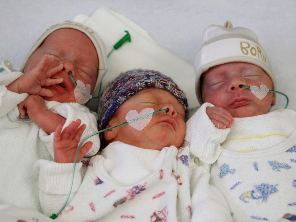 Nur noch in sechs Prozent Mehrlinge nach künstlicher Befruchtung - SWI ...