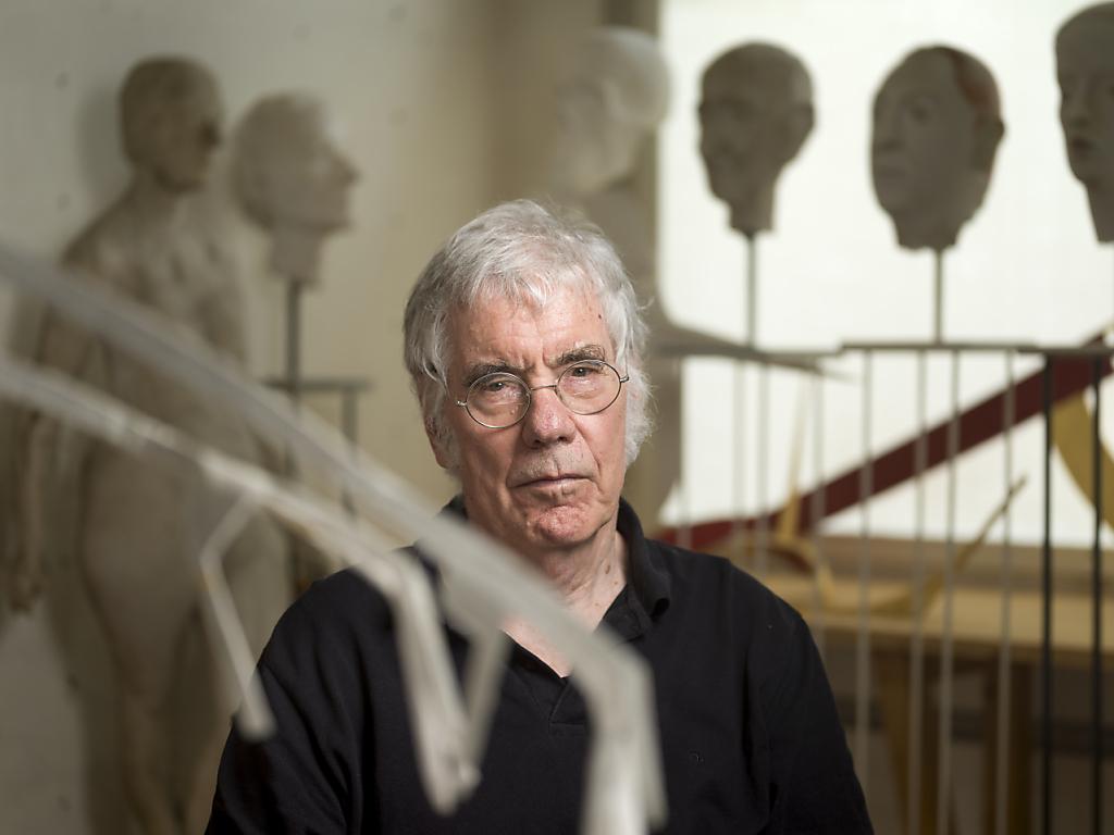 Solothurner Bildhauer Schang Hutter ist gestorben - SWI swissinfo.ch