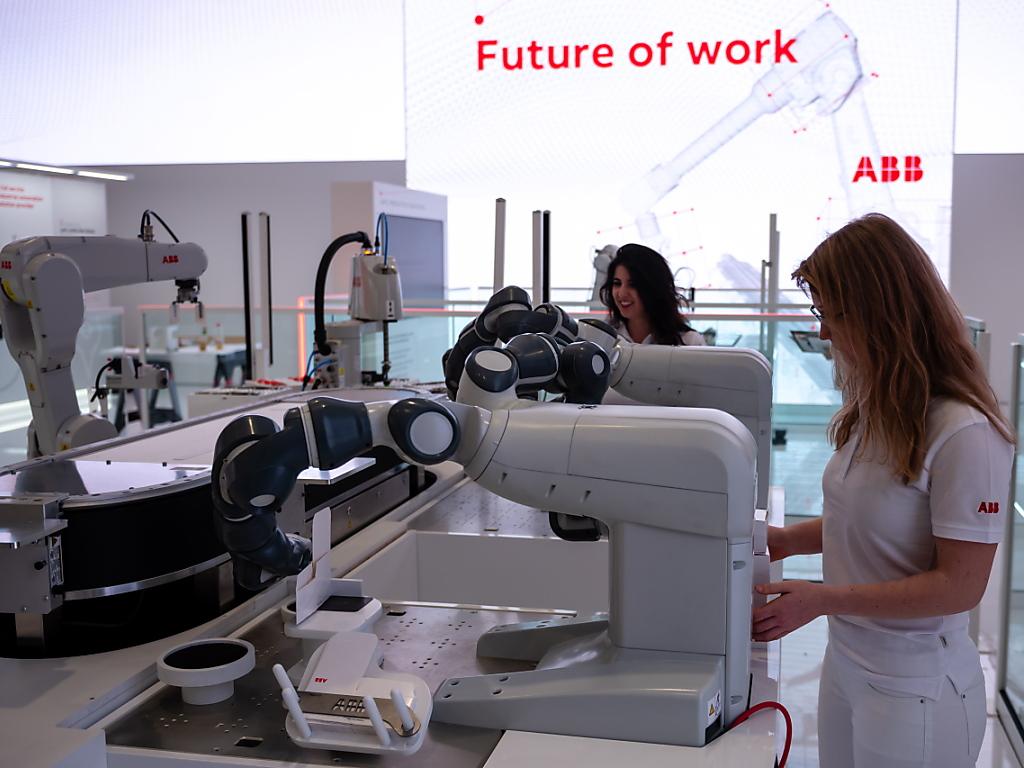 ABB übernimmt spanische Roboterfirma Asti Mobile Robotics - SWI ...