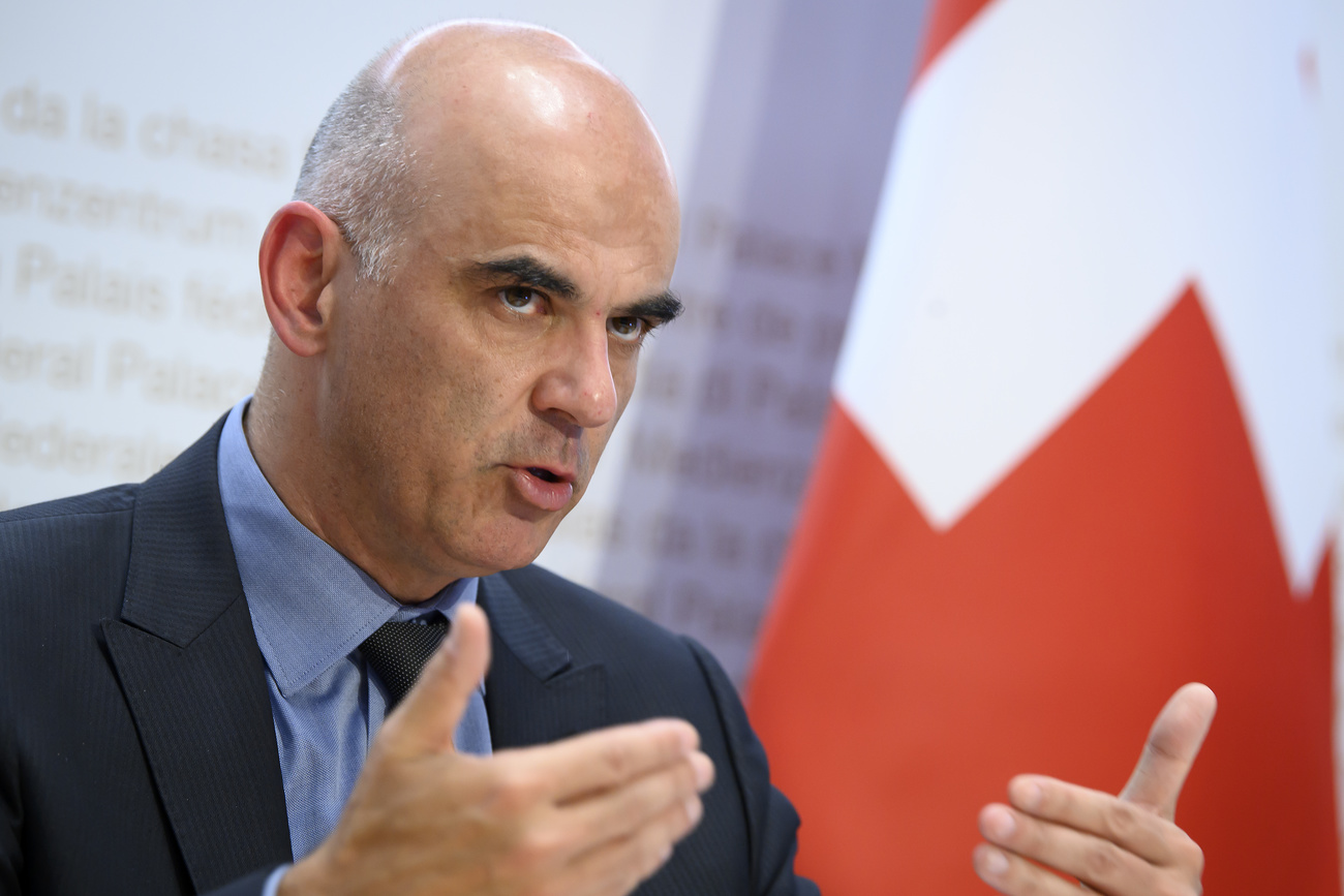 Swiss ministers offer to extend free Covid test deadline - SWI swissinfo.ch