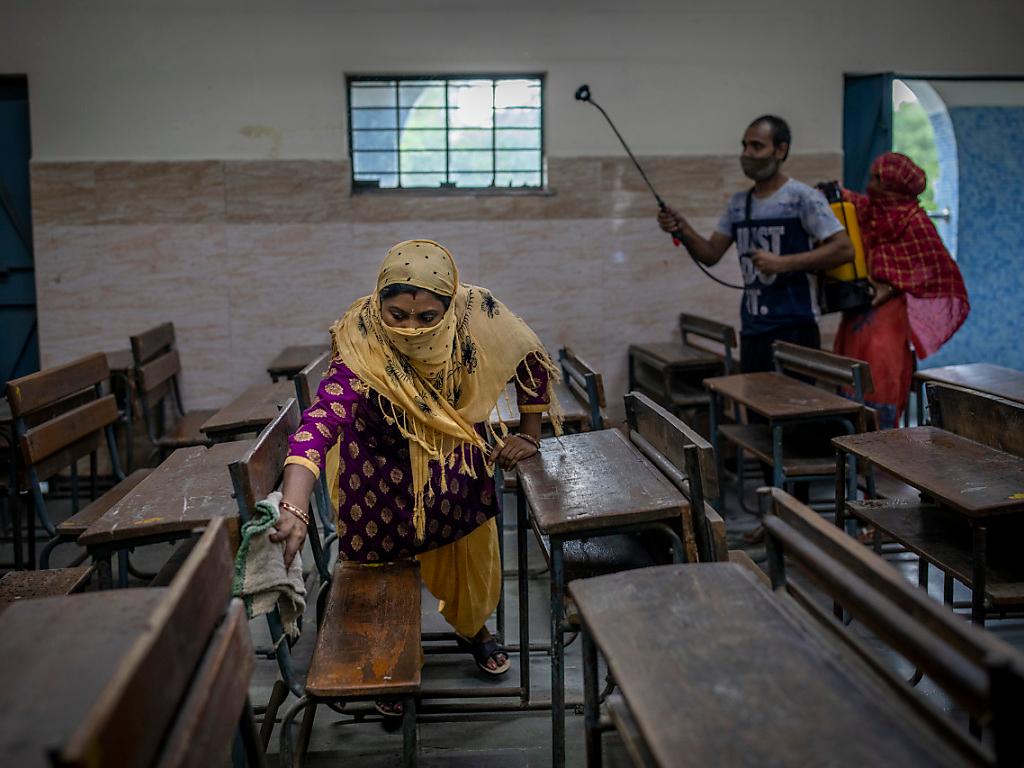 Staatliche Schulen in Neu Delhi nach bald zwei Jahren wieder offen ...