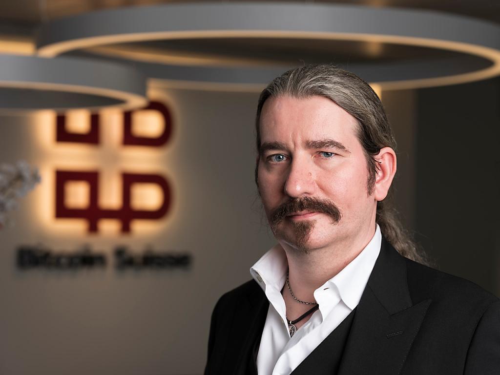 Bitcoin-Suisse-Gründer Nikolajsen tritt als Präsident ab - SWI swissinfo.ch