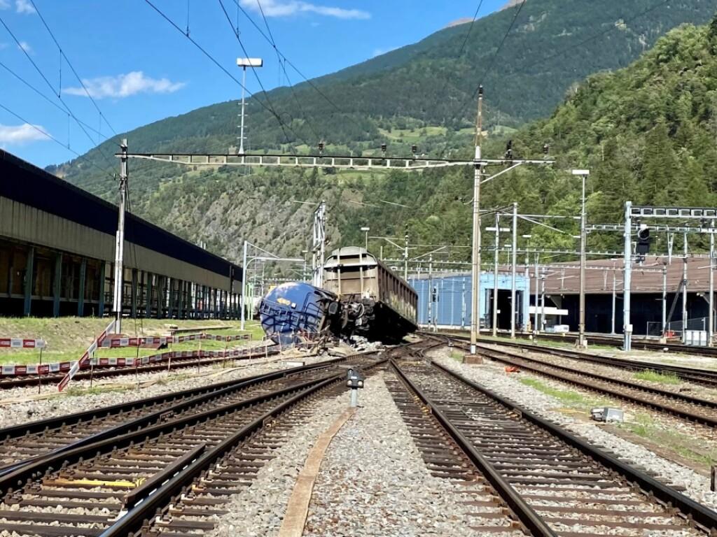 Autoverlad Brig-Iselle nach Arbeitsunfall bis Freitag eingestellt - SWI ...