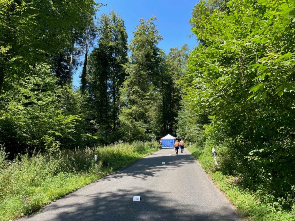 34-jähriger Velofahrer stirbt in Oetwil ZH nach Kollision mit Auto ... 34-jähriger Velofahrer stirbt in Oetwil ZH nach Kollision mit Auto ...