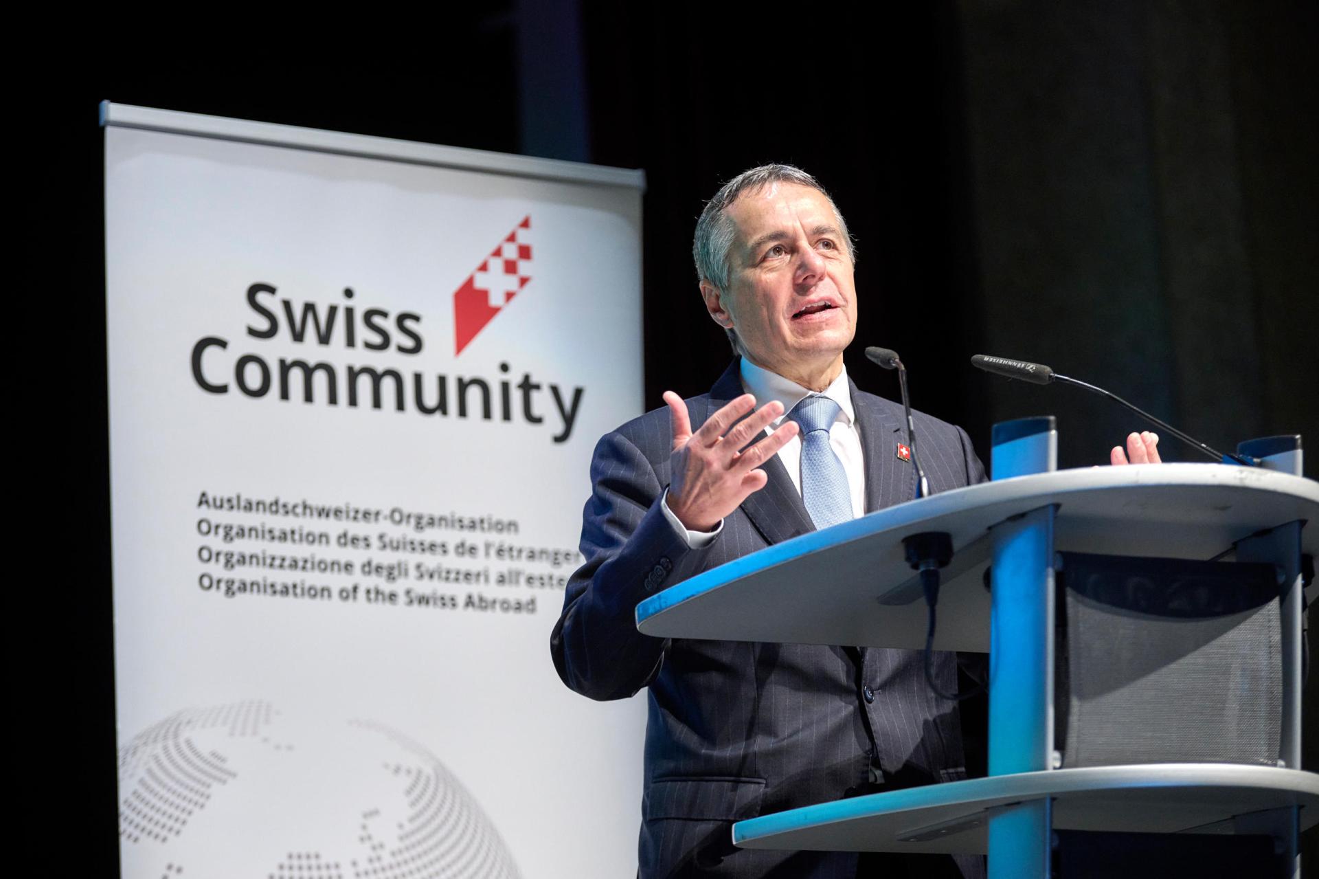 Swiss president tells expats he is confident about democracy - SWI ...