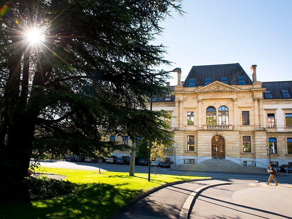 L'Université de Neuchâtel enregistre un nombre d'admissions stable ...