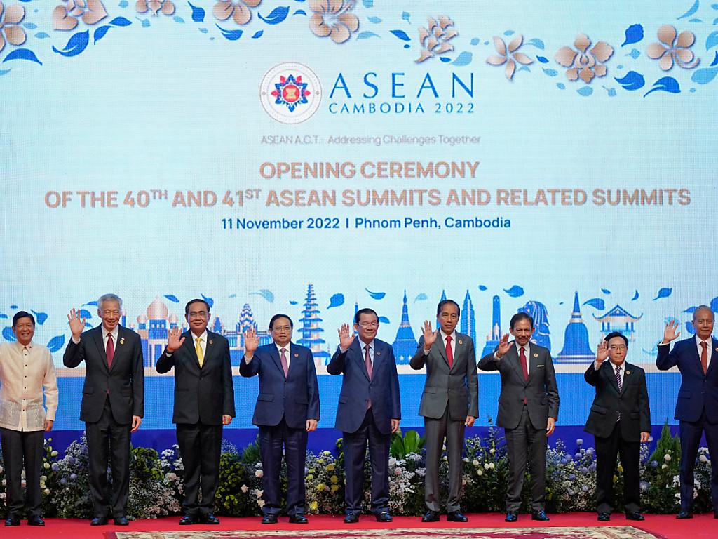 Asean-Gipfel in Phnom Penh eröffnet - Biden, Blinken und Lawrow dabei ...