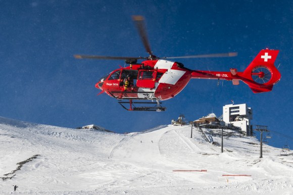 Air Zermatt helicopter crashes in Swiss Alps - SWI swissinfo.ch