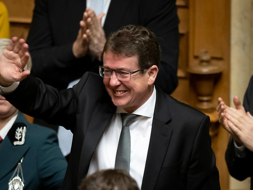 Bundesversammlung wählt Albert Rösti zum neuen SVP-Bundesrat - SWI ...