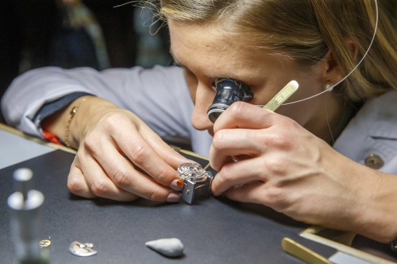 Swiss watchmaking industry heading for record exports - SWI swissinfo.ch