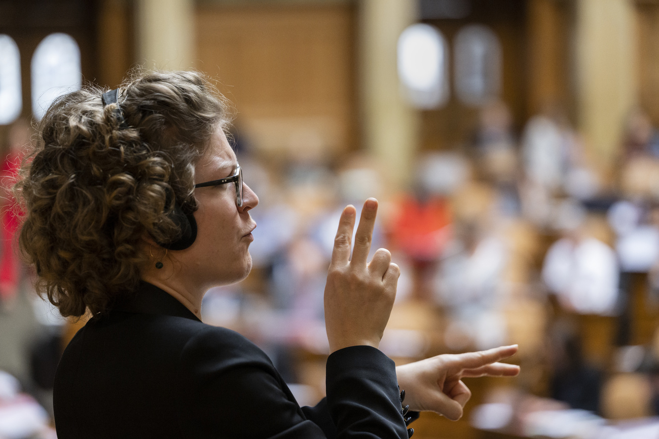 Parliament seeks recognition of sign languages - SWI swissinfo.ch