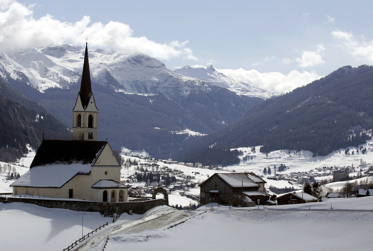 Romansh-speaking Switzerland loses two municipalities - SWI swissinfo.ch