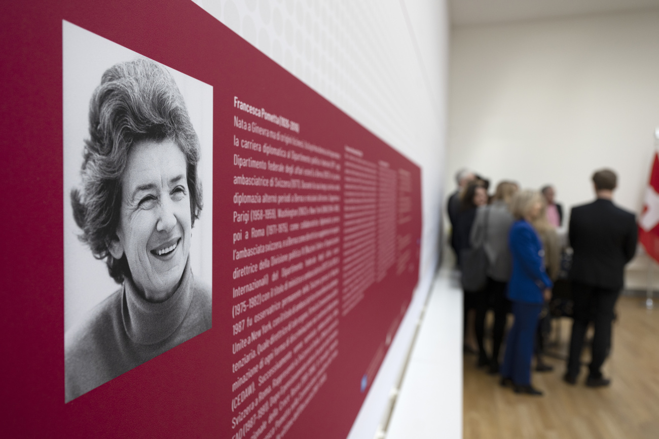 Room in parliament honours first female Swiss ambassador - SWI swissinfo.ch
